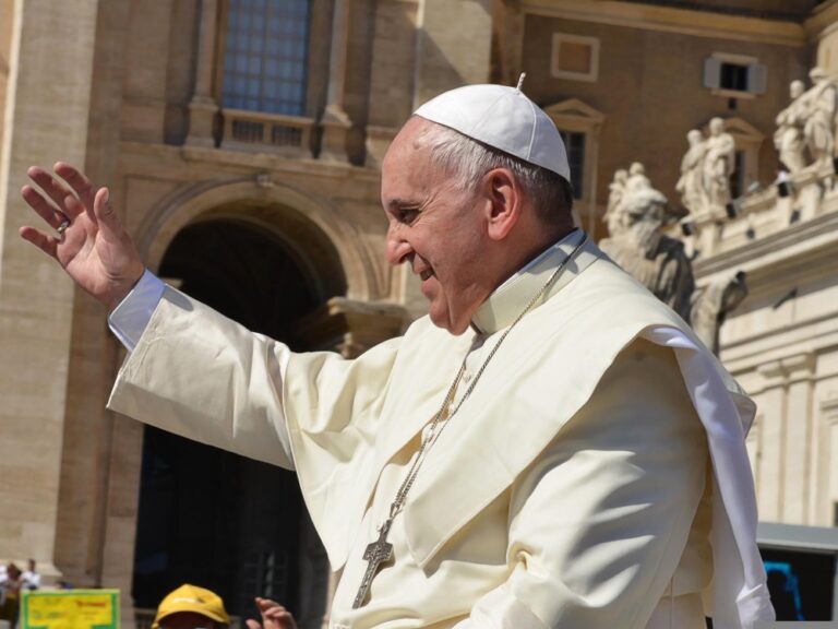 Pope Francis Meets With Trans Groups In The Vatican - YOUR EX