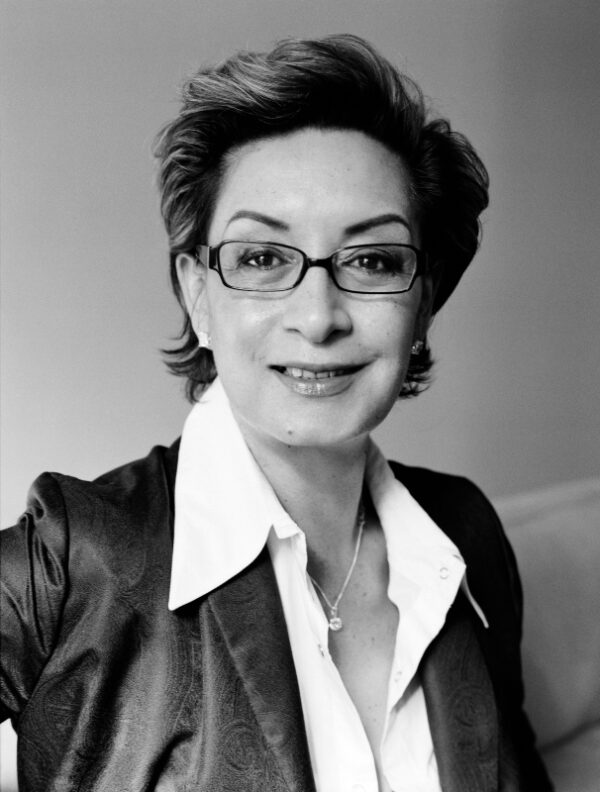 express Magazine - GEORGINA BEYER